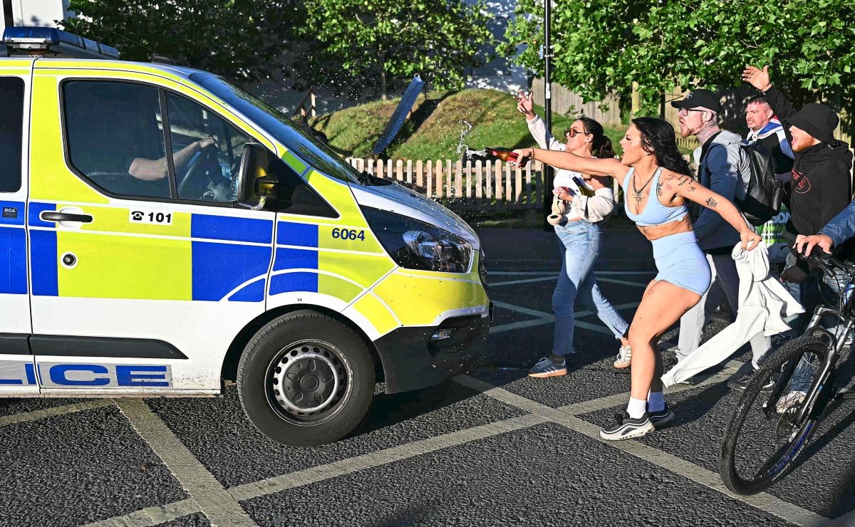 Britische Polizei verwechselte Opfer und Täter, Rechtsextreme ...
