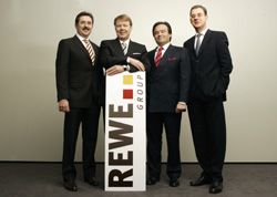 Rewe Group mit neuem Logo - Werbung - derStandard.at › Etat
