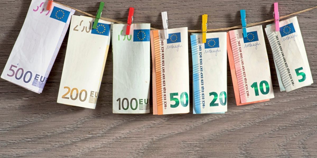 Von der Theorie zur Praxis: Tipps für die Gehaltsverhandlung - Gehalt ...