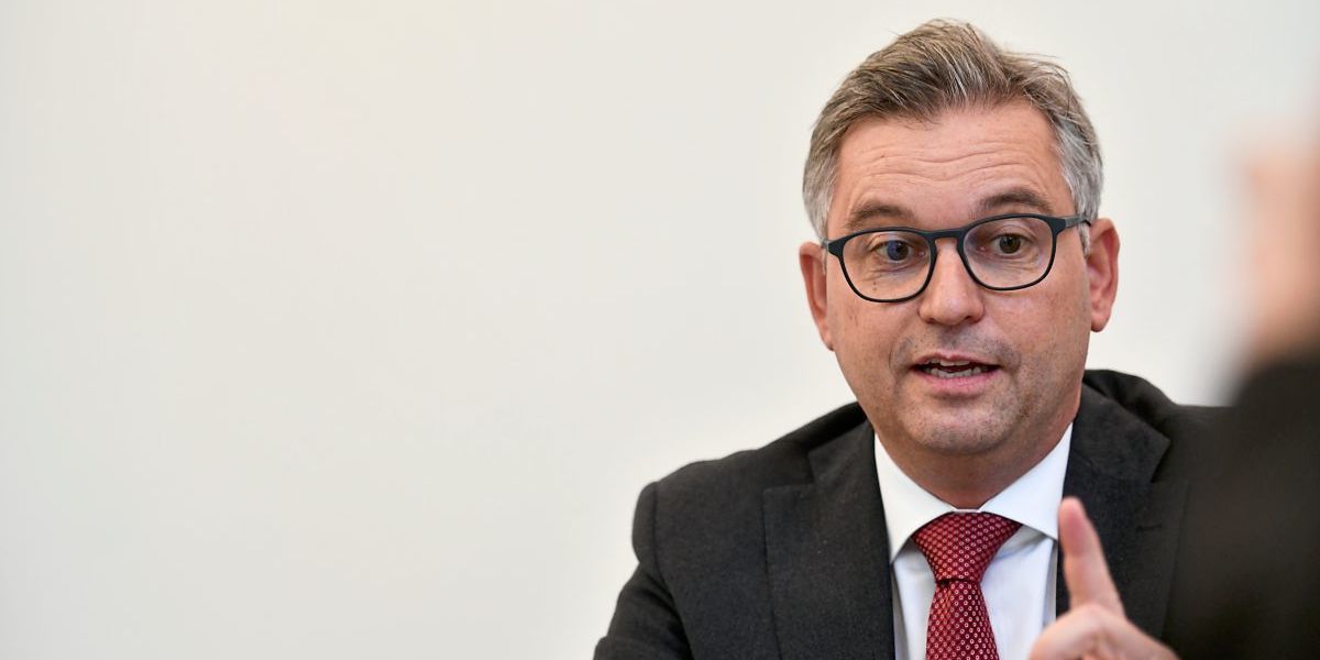 Der freundliche Farblose: Wie tickt Magnus Brunner? - Österreich ...