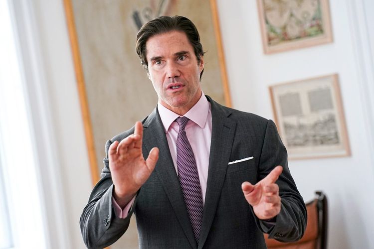 Nostalgie in Blau - Günter Traxler - derStandard.at › Diskurs