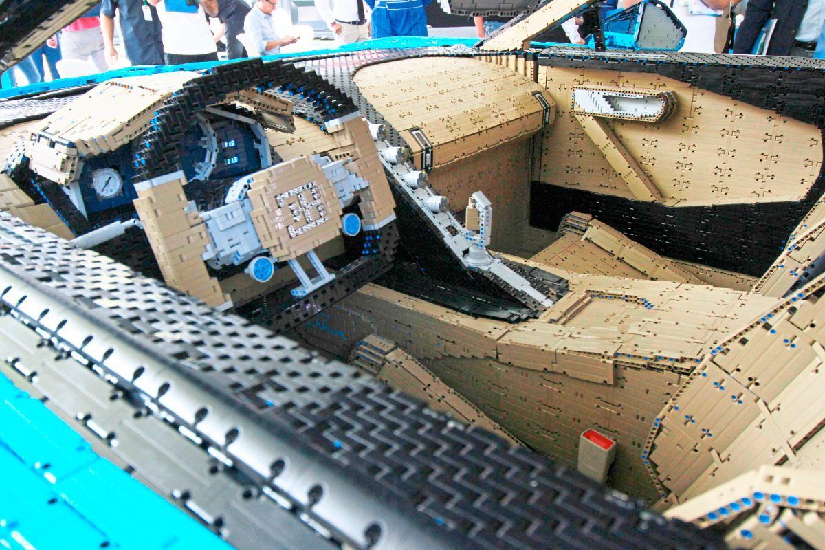 Techniker bauten fahrtauglichen Lego-Bugatti in Originalgröße ...