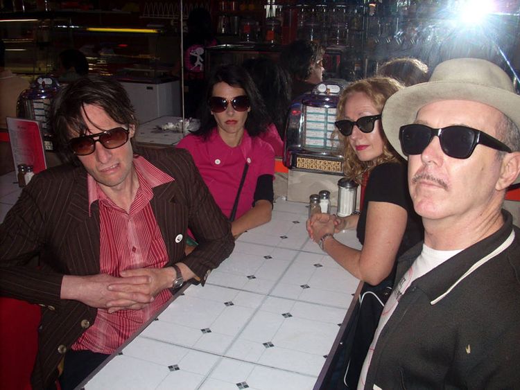 Harry Howard: Voll im Leben, nah am Tod - Musik - derStandard.at › Kultur