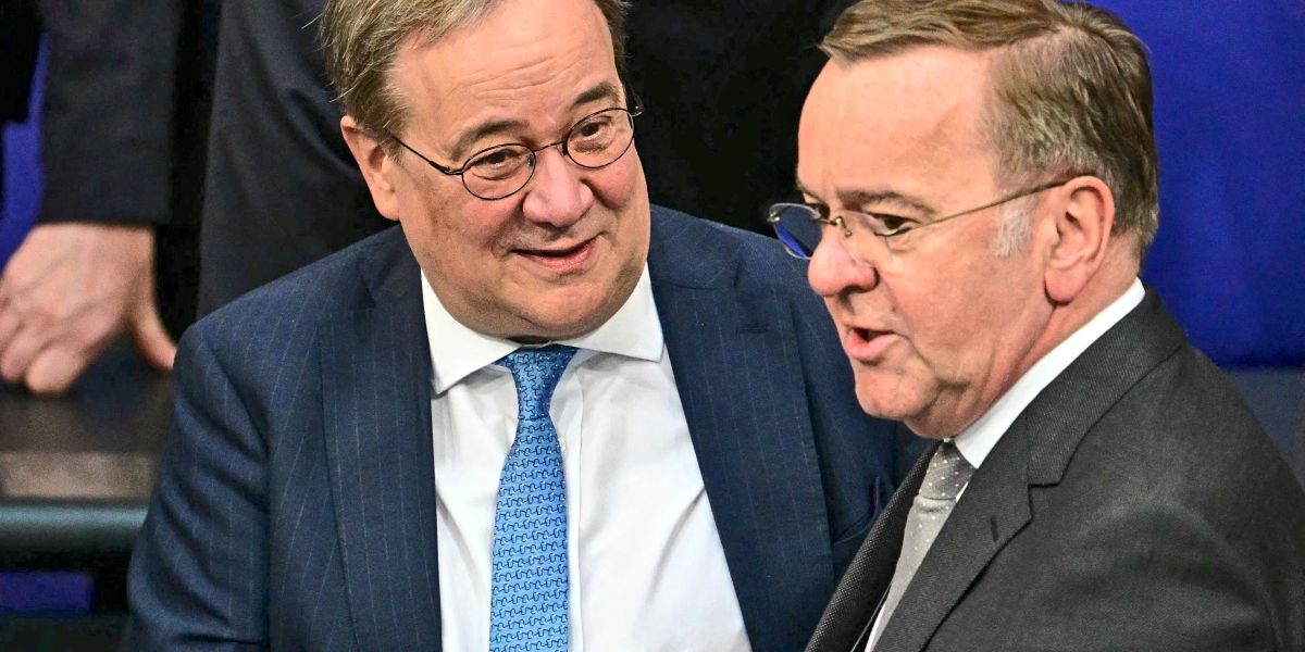 Armin Laschet: "Wir brauchen eine europäische Verteidigungsgemeinschaft ...