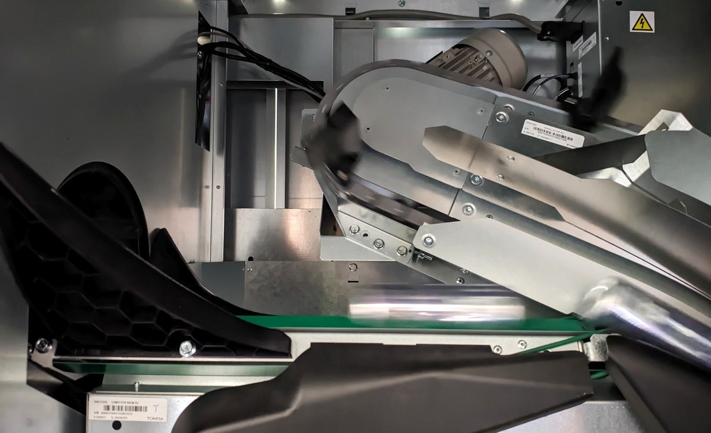 Tomra R2: Ein Blick ins Innere des "verfressenen" Pfandautomaten ...