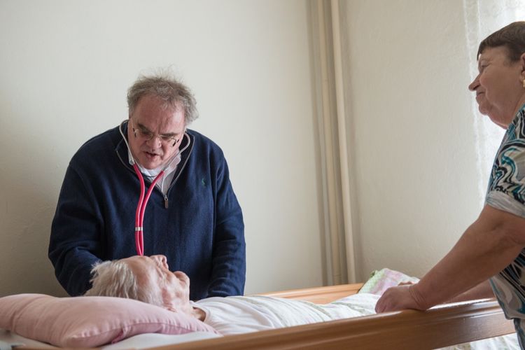 Warten, bis der Landarzt kommt - Gesellschaft - derStandard.at › Panorama