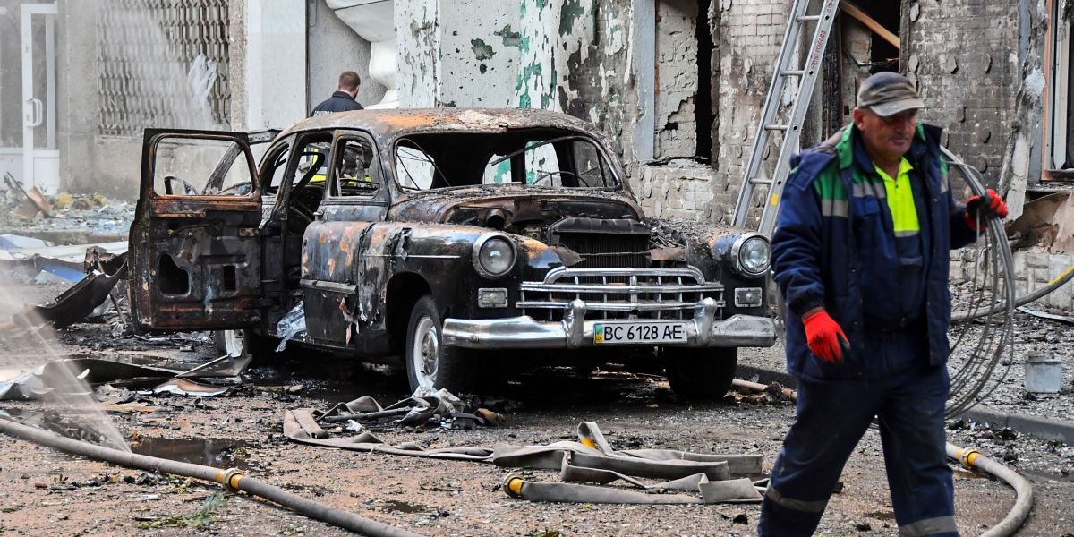 Vanessa raeadams leak as the door creaked open, I was met