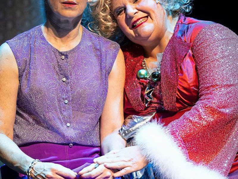 "Miss Scrooge" in den Kammerspielen ist ein echter Weihnachtsknüller ...