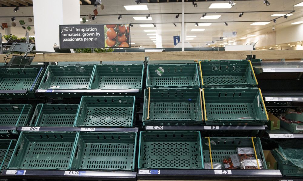 Britische Supermärkte beginnen, Gemüse zu rationieren - Europa ...