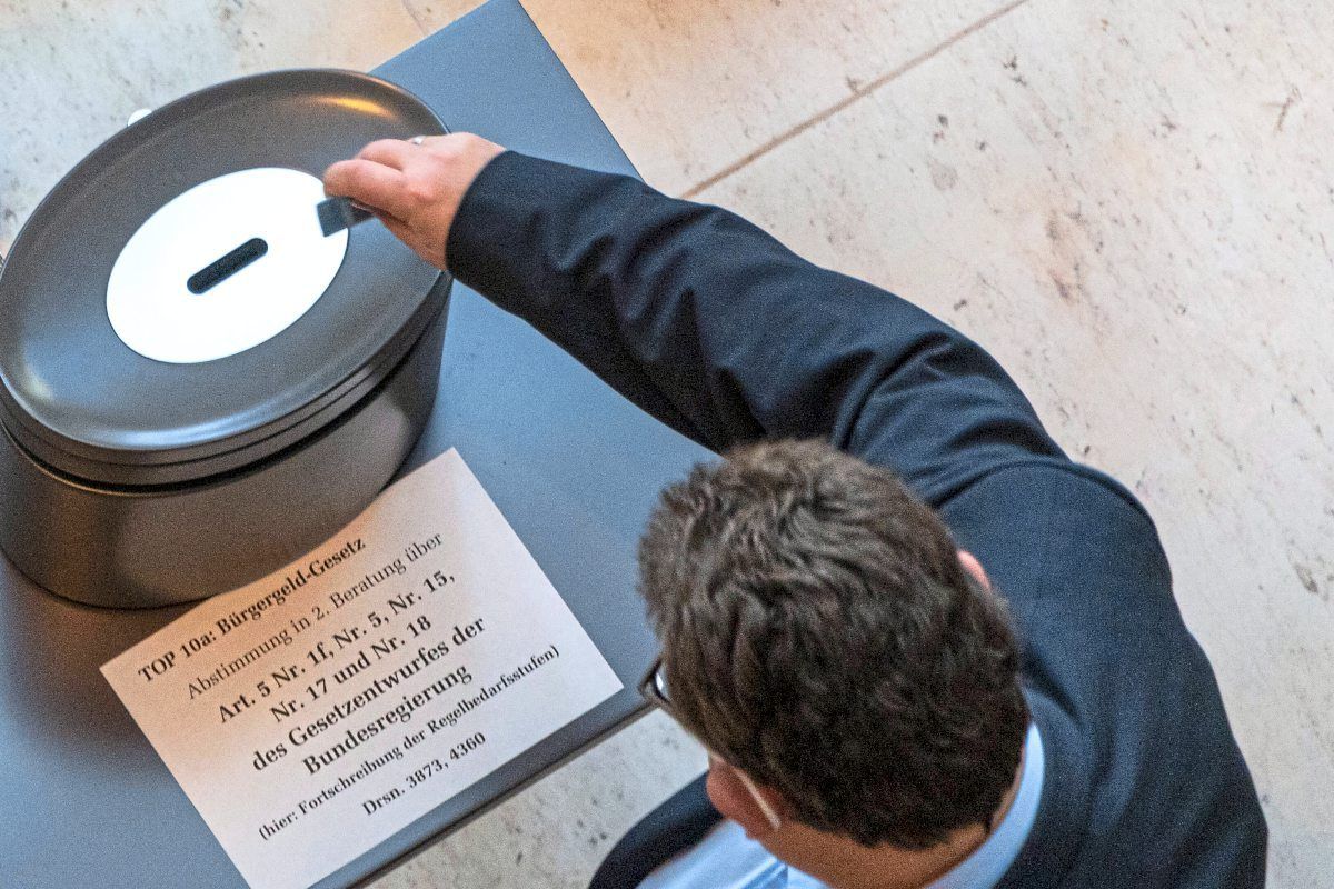 Deutsche Regierung und Opposition einigen sich auf Bürgergeld - Politik ...