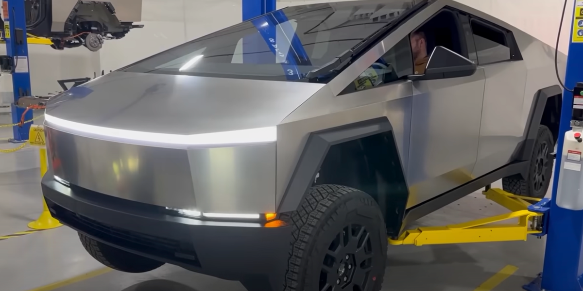 Mechaniker zerlegt Cybertruck und verrät spannende Details ...