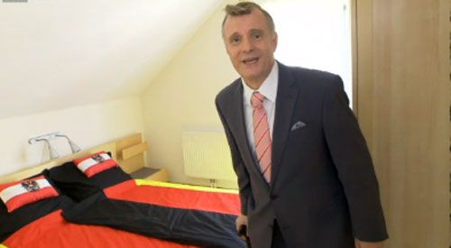 "Willkommen Österreich": Hofer und der böse Wolf - TV-Tagebuch ...