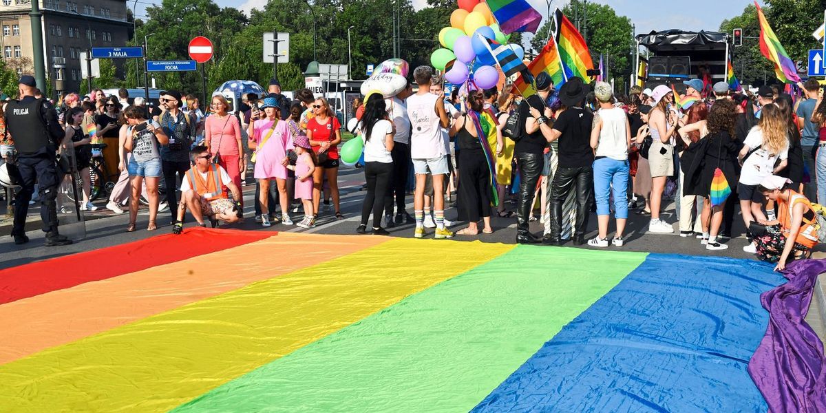 Polens Parlament Debattiert über Gesetz Zu Verbot Von Lgbtiq Demos