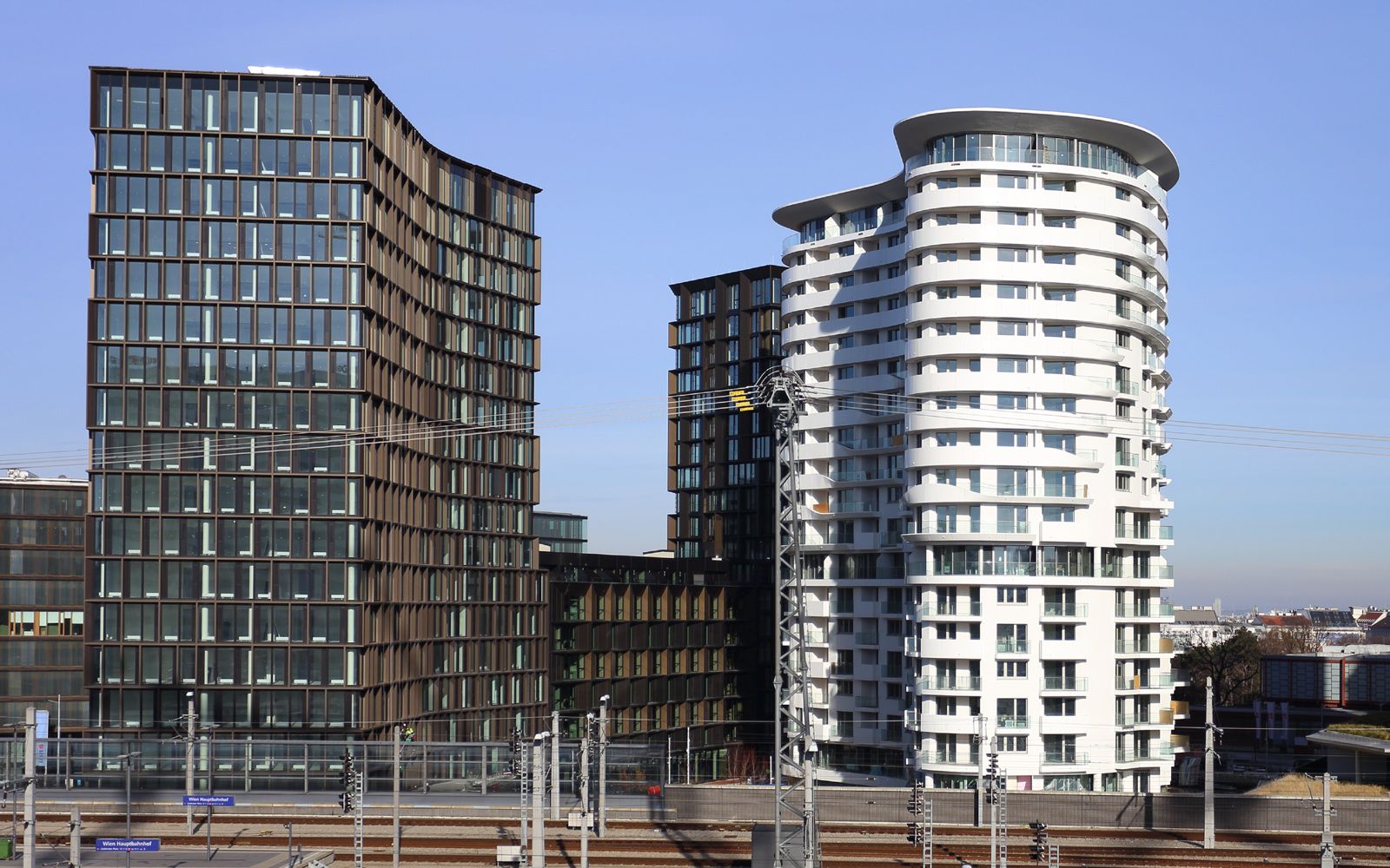 Belview Tower: Das Runde passt besser zum Eckigen - Architektur & Stadt ...