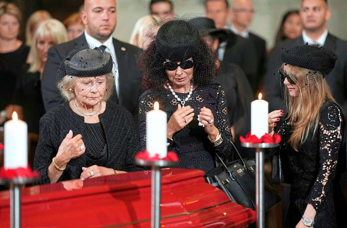 Trauerfeier für verstorbenen Richard Lugner im Stephansdom - Wien ...