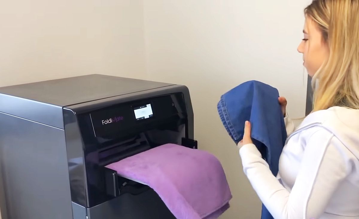 "Foldimate" hilft: Roboter legt Wäsche zusammen - Innovationen ...