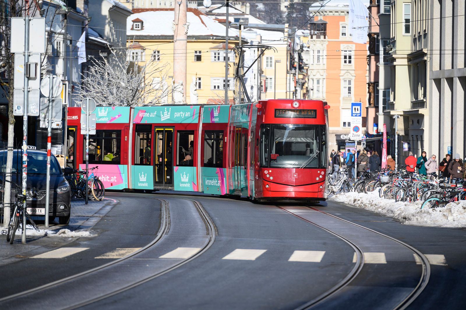 Innsbruck nimmt zwei neue Straßenbahnlinien in Betrieb - Verkehr ...