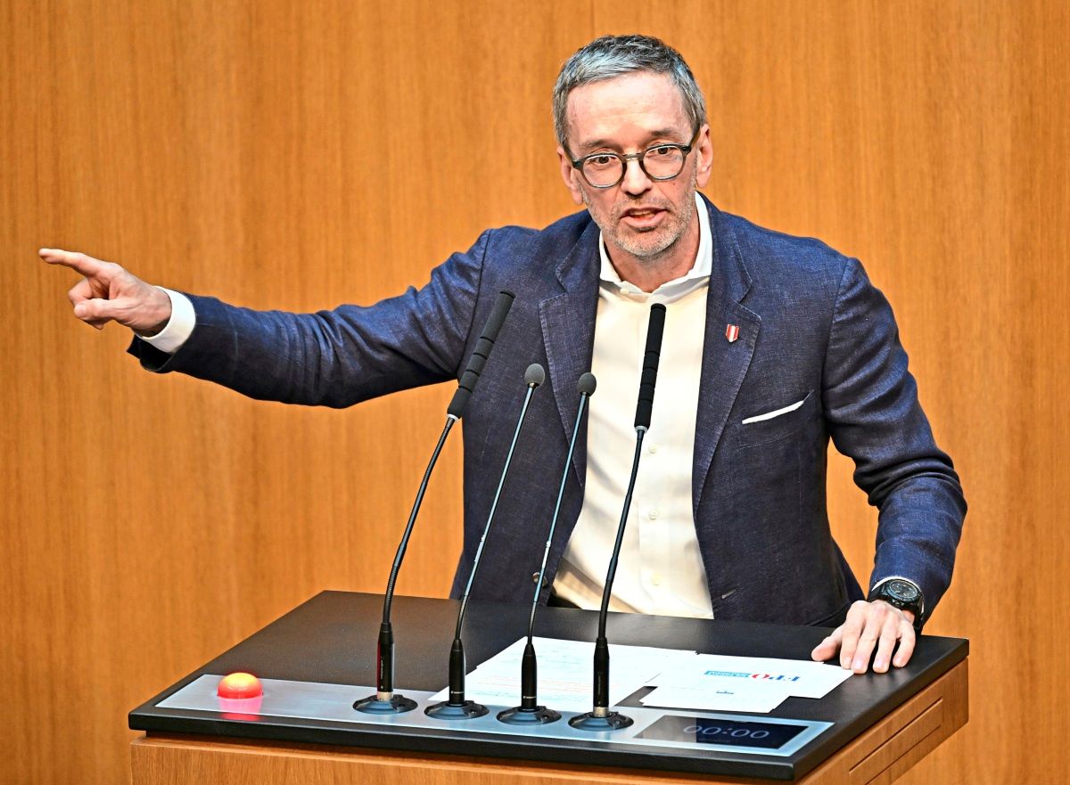 FPÖ wirbt für "Remigration" und will den Begriff Rassismus im Landtag ...