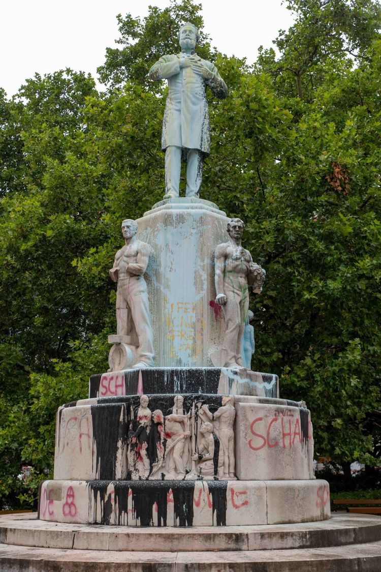 Lueger-Ehrenmal: Ein Monument der gescheiterten Entnazifizierung ...