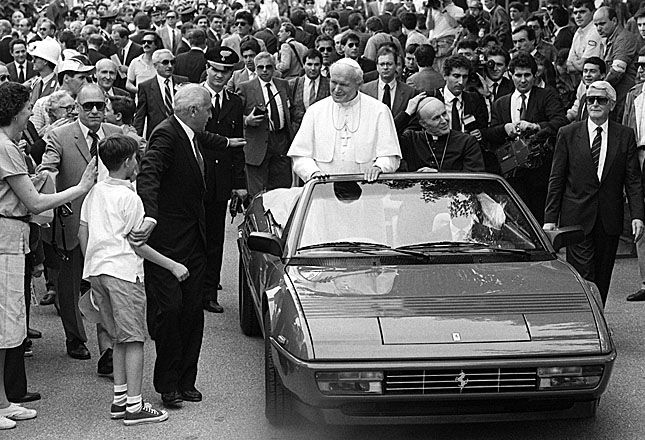 Papamobil: Der Fuhrpark des Pontifex - Auto - derStandard.at › Lifestyle