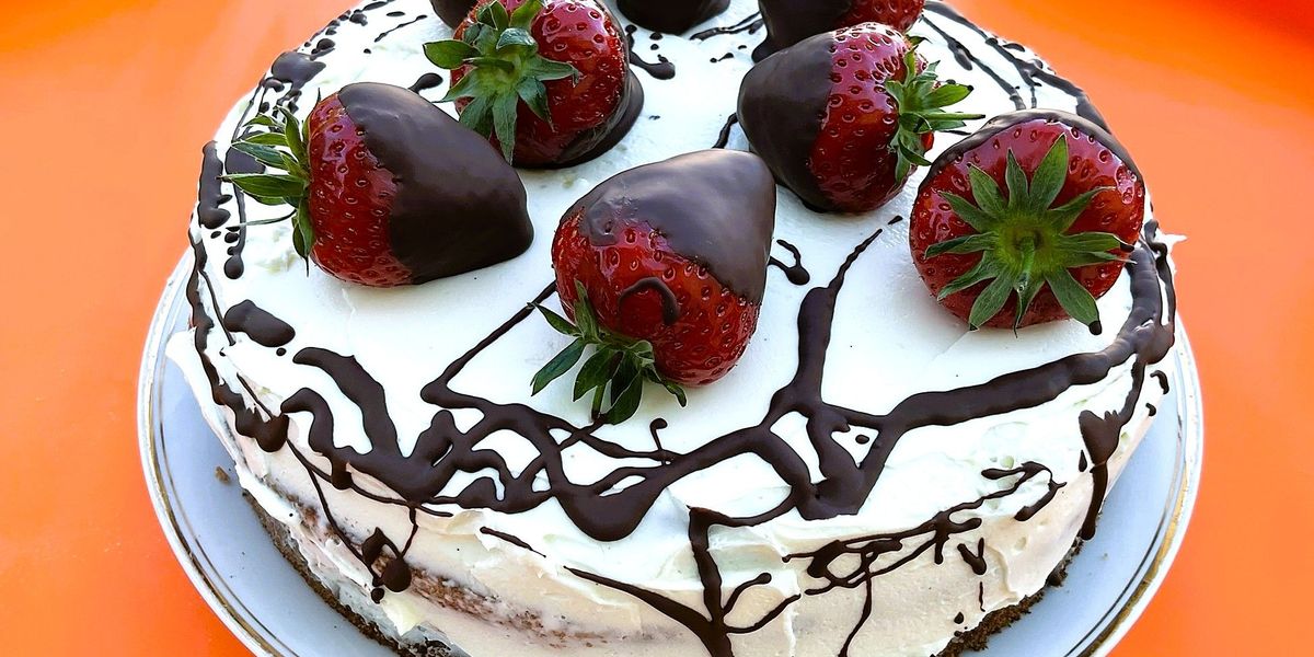 Erdbeer-Stracciatella-Torte - EssBar Rezepte - derStandard.at › Lifestyle