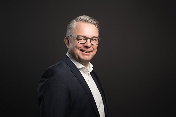 Goetz Hoefer neuer Programmdirektor bei Servus TV - Streaming & TV ...