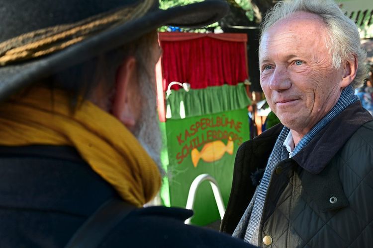Michael Brunner und ein Kasperltheater am Laaer Berg - Bundespräsident ...