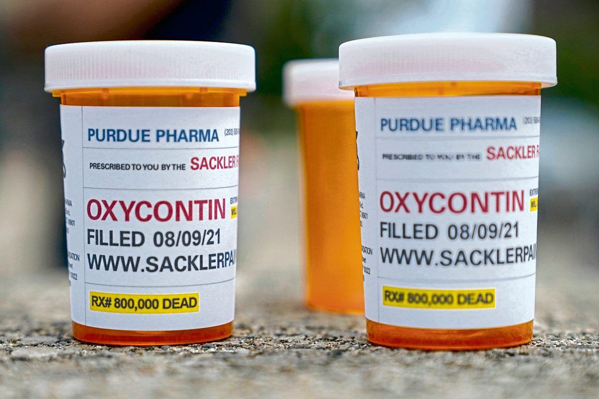 Wie die Sacklers Millionen Menschen von Oxycontin abhängig machten ...