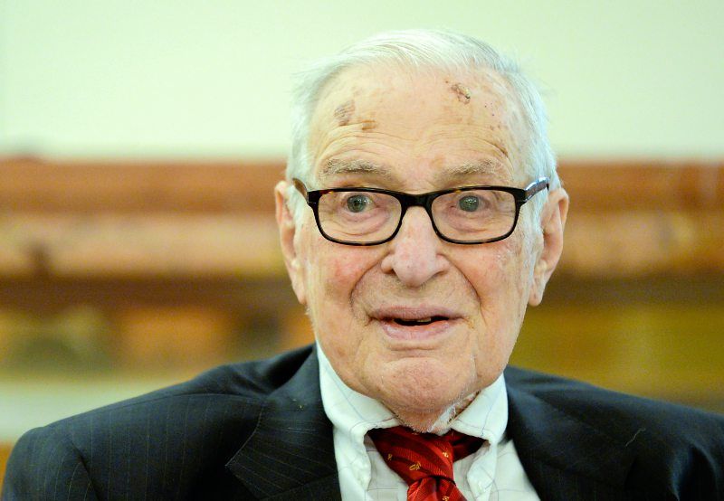 US-Nobelpreisträger Kenneth Arrow gestorben - Wirtschaftspolitik ...