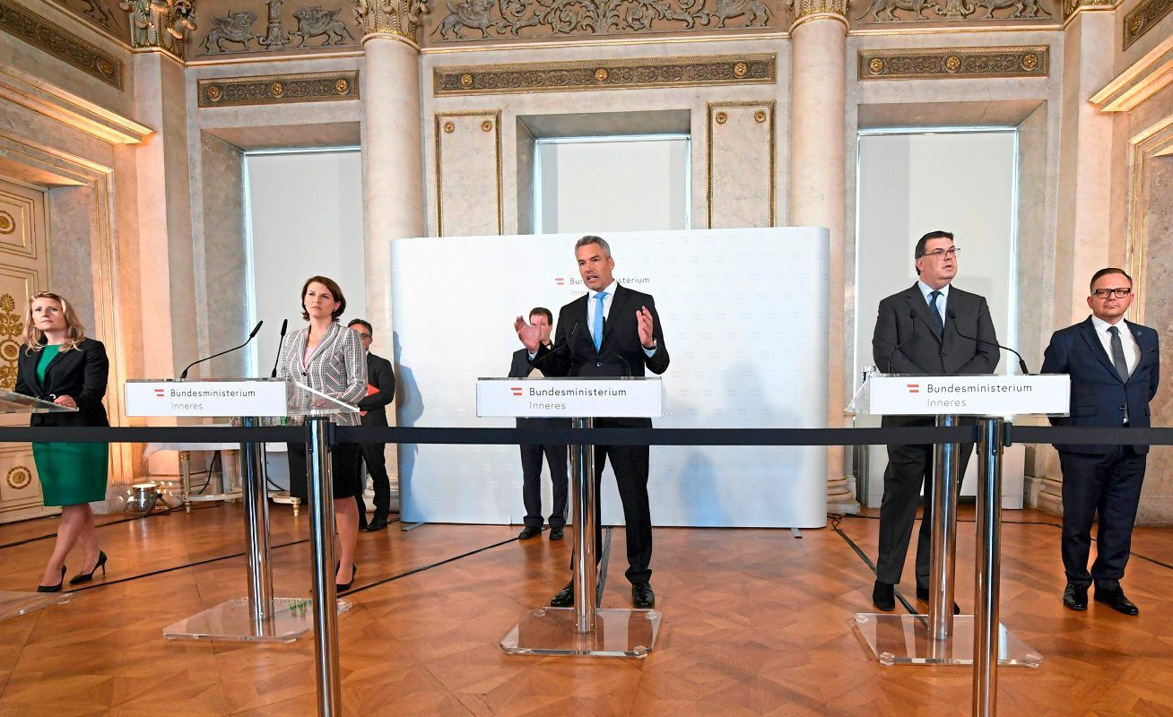 Anzeige gegen Synagogen-Mahnwache: Peinlich und vielsagend - Colette M ...