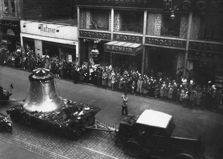 Sonntagsausflug und Pummerin: Fotografische Zeitreise durch Wien - Wien ...