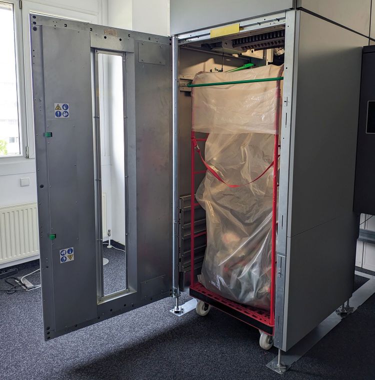 Tomra R2: Ein Blick ins Innere des "verfressenen" Pfandautomaten ...