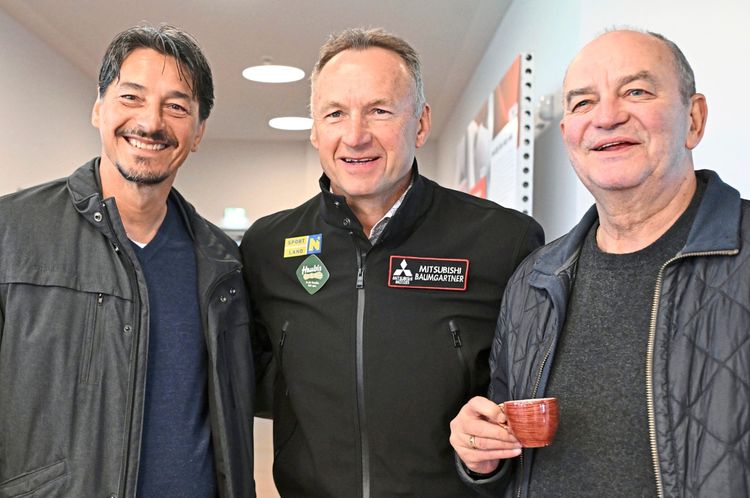 Österreich bei der WM: Mit einem Kopfball des Schiedsrichters ging ...