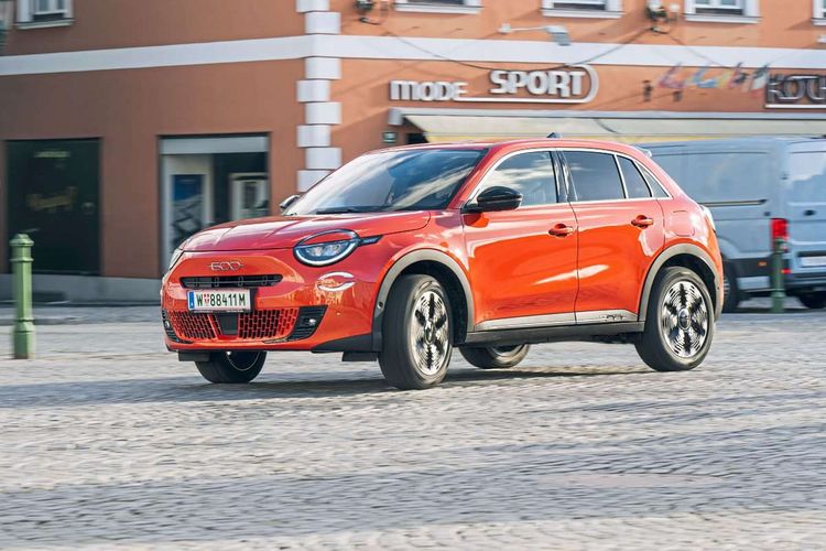 2024 steht massiv unter Strom: Neue Elektroautos sonder Zahl - Auto ...