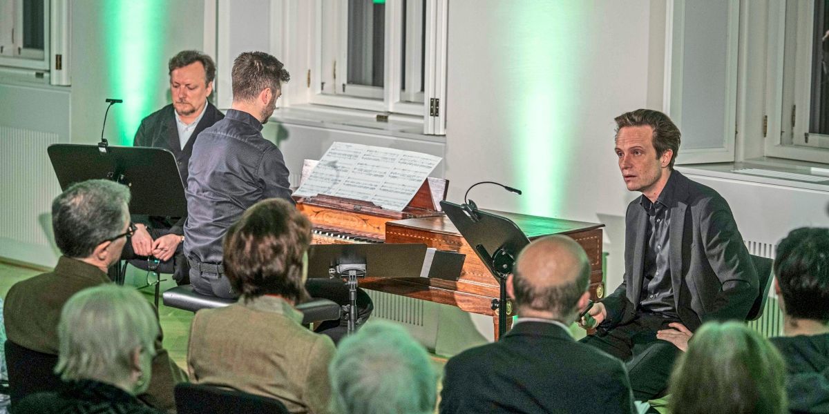"Kleine Nachtmusiken" mit Georg Nigl über dem Festspielbezirk - Musik ...