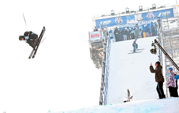 Big Air im Fußballstadion: "Sieht alles extrem cool aus" - Wintersport ...