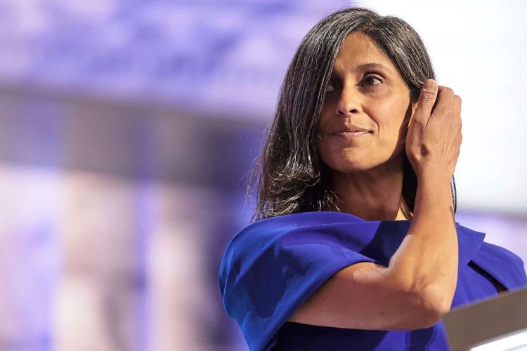 Usha Vance, die Einwanderertochter an der Seite von Trumps Vize - USA ...