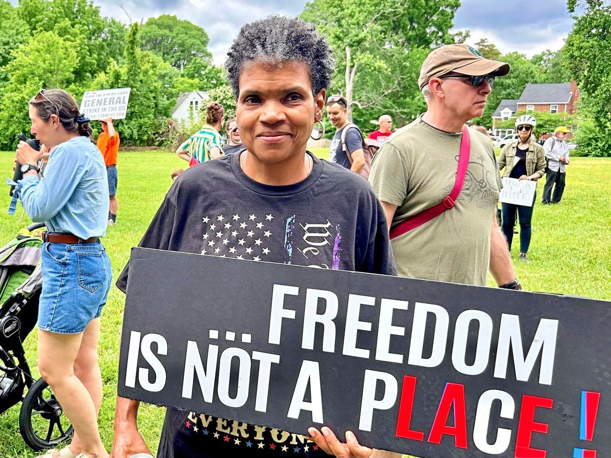 Anti-Trump-Demonstrantin: "Viele Leute schauen einfach nicht hin" - USA ...