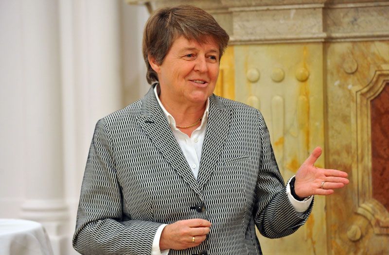 Ederer: OMV droht Zerschlagung durch Deal mit Gazprom - Unternehmen ...