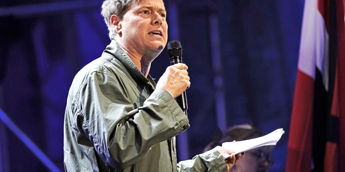 Die misslungene Entzauberung des Demokratiefeindes Peter Thiel - Julya ...