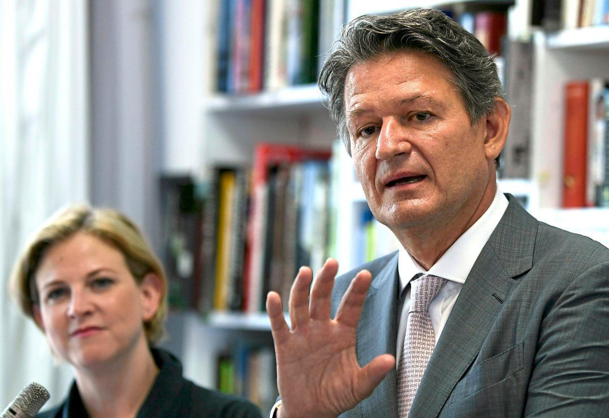Wenn man gefragt wird: Wie Helmut Brandstätter Neos-Politiker wurde ...