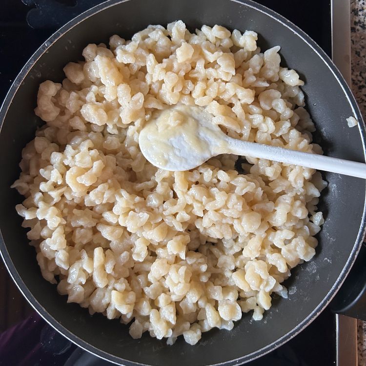 Pilzpaprikasch mit Nockerln - EssBar Rezepte - derStandard.at › Lifestyle