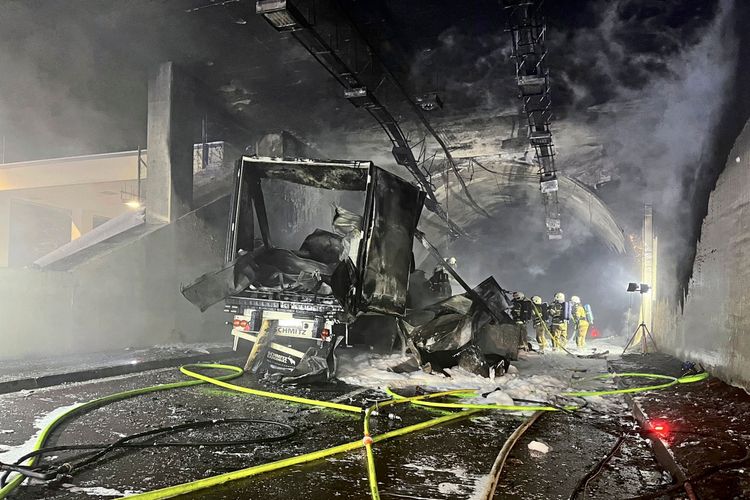 Tauernautobahn-Tunnel bleibt nach Lkw-Brand länger gesperrt ...