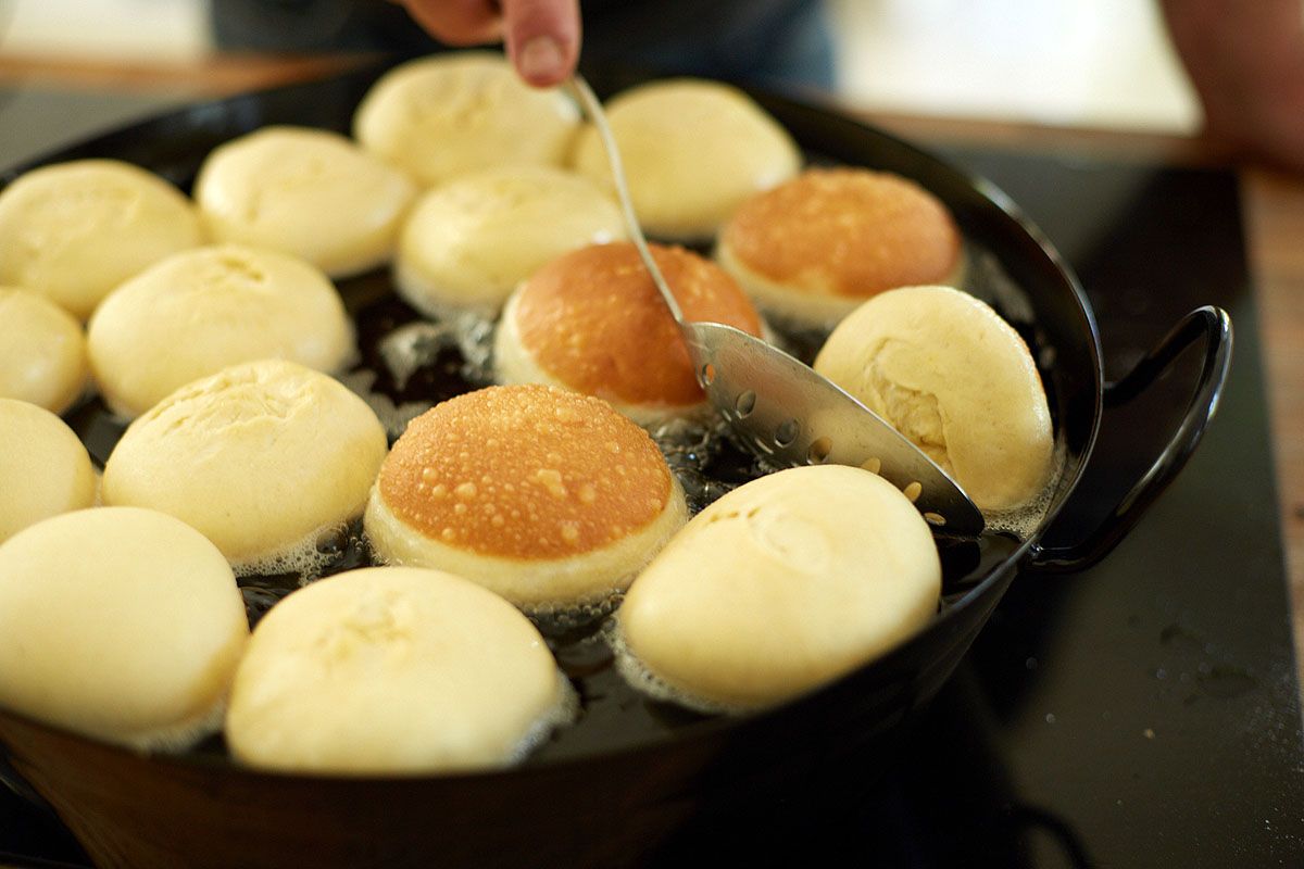 Der beste Krapfen kommt aus dem Schmalz - Gruß aus der Küche ...