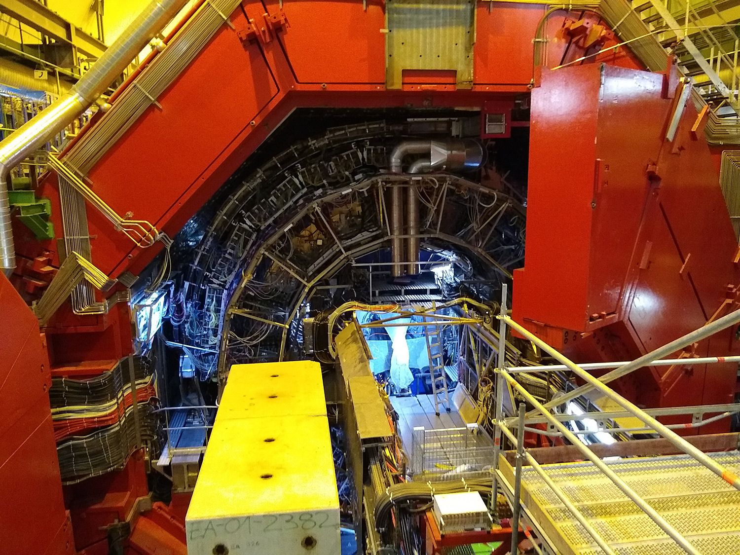 Dem Urknall näher kommen: Rekord beim Zusammenprall von Blei-Ionen ...