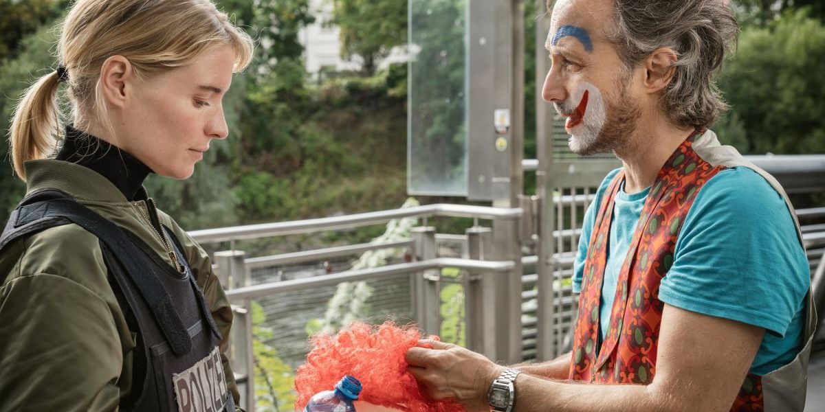 Der Teufel holt sie alle: Michael Ostrowski in "Trost und Rath" auf Servus TV - TV-Tagebuch ...