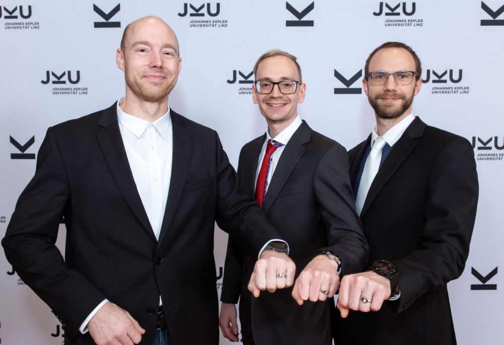 Ein Bruder-Trio, das im Studium alle Rekorde bricht - Forschung Spezial ...