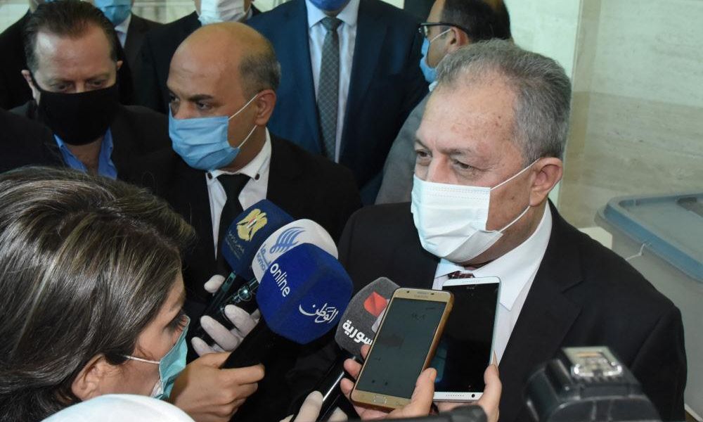 Assad beauftragt Hussein Arnous, neue syrische Regierung zu bilden ...