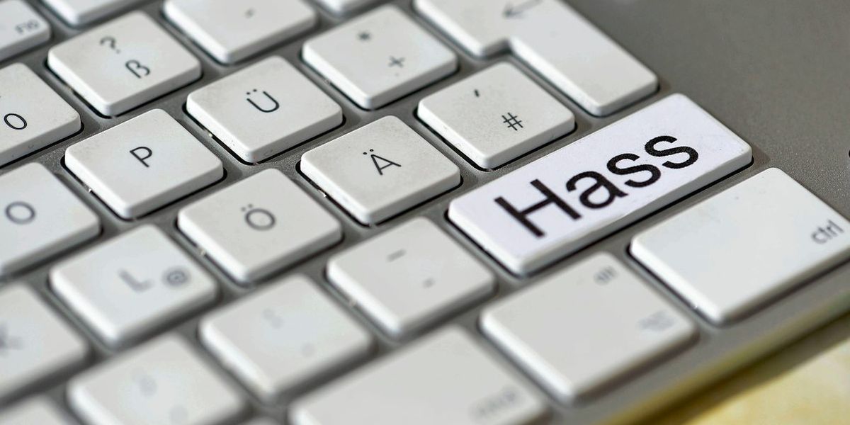 Rechtliche Richtlinien gegen Hass im Netz - Recht - derStandard.de ...