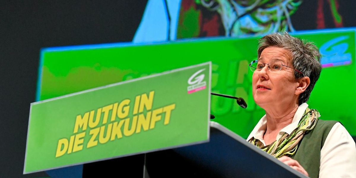 Regina Petrik: Beherrscht, besonnen und ein bisserl belehrend ...